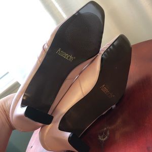 Amanda | Shoes | Vintage Amanda Classic Lady Lt Pink Heels 8m | Poshmark